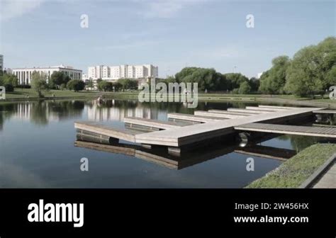 Floating Platforms Stock Videos And Footage Hd And 4k Video Clips Alamy