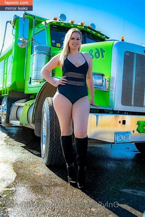 Nikki Baker Aka Yourfavoritenikki Aka Yourfavnikki Nude Leaks Onlyfans