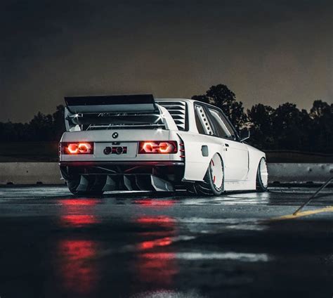 E30 Bmw “m3” Sharknose Shows Amazing Hexagonal Lights Autoevolution
