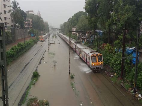 Mumbai Rain मुंबईची झाली तुंबई Marathi News Mumbai Rain Heavy