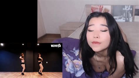 Camgirl Squirts Watching Waveya Pmvs Eporner
