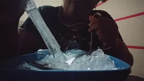 Asmr Eating Crunchy Ice No Talking 02272020 Youtube