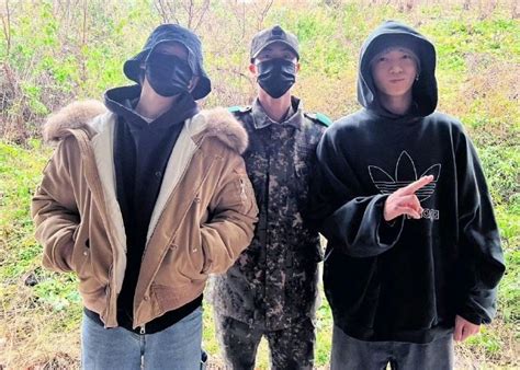 Bts柾國、jimin進入正式訓練！「手持槍枝照」曝 粉喊話：不要受傷