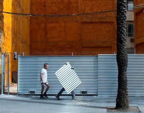 How To Paint A Fence GreenLife