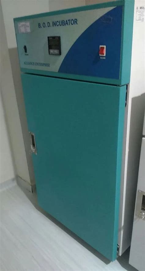 Sky Blue Laboratory Bod Incubator Size 50 X 50 X 70 Cm Lxwxd At