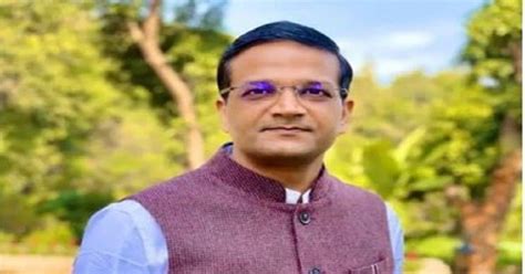 झारखंड में Ed की बड़ी कार्रवाई पूजा सिंघल के बाद एक और Ias गिरफ्तार