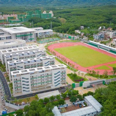 印象白沙·十年巨变 白沙黎族自治县第一小学环境全县人民