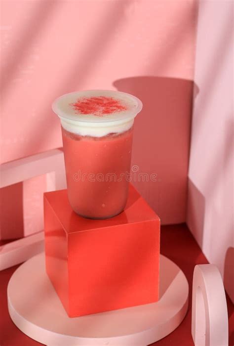 Iced Red Velvet Latte Milk Stock Image Image Of Foam 302102011