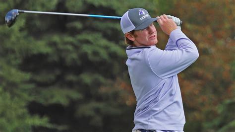 Owls Fly South To Georgia Oakes Soars To Ncac Honor — The Kenyon Collegian