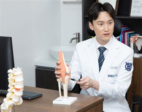 뼈 약한 노년층 낙상사고 시 골절 위험↑… 골다공증 검사 받으셨나요 세계일보