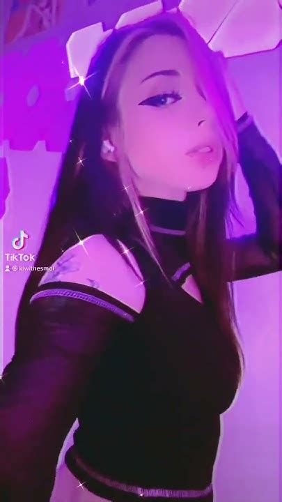 World Cute Babes Meet Kiwisunset Shorts Youtube
