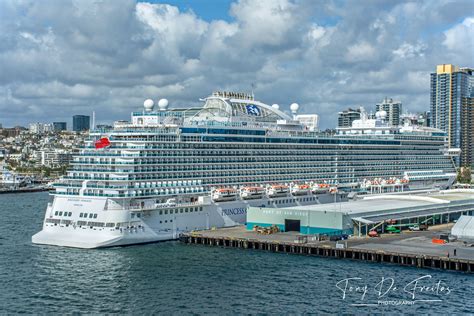 Discovery Princess Princess Cruises Discovery Princess D Flickr
