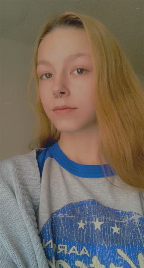 My Posts Always Flop Here So Heres To Another Try 🥂 ️ Over 18 Scrolller