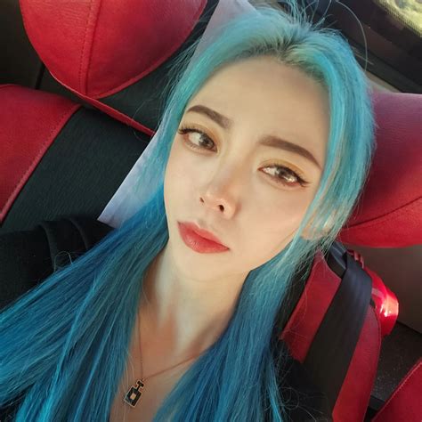 굿모닝☀️☀️☀️ 금요일이다 금요팅 칭구들💪🏻 나는 서울 나들이 가는 중👻👻👻 딱 기다려 서울 스팔 인팔 맞팔