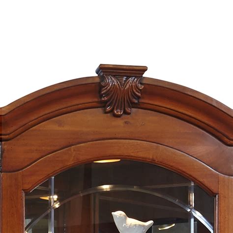 Pulaski Furniture Curios 20671 Traditional Living Room Corner Curio