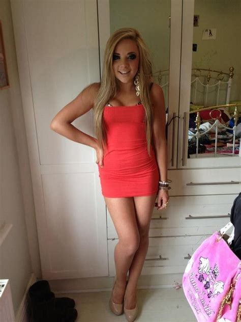 Adolescents Chauds Nue En Robe De Bal Filles Nues Et Leurs Chattes