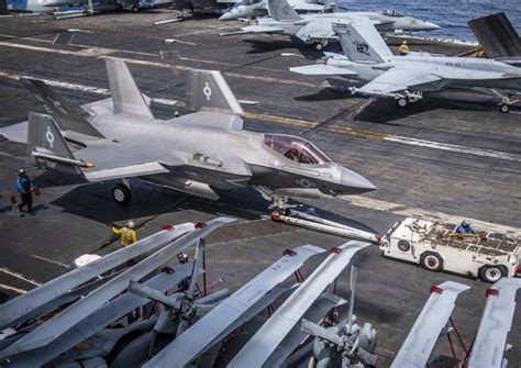 Us F 35 Pilot Ejects 7 Hurt In South China Sea Landing Mishap World