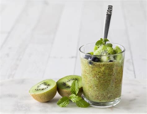 Premium Photo A Creamy Kiwi Chia Pudding Topped With Kiwi Slices And
