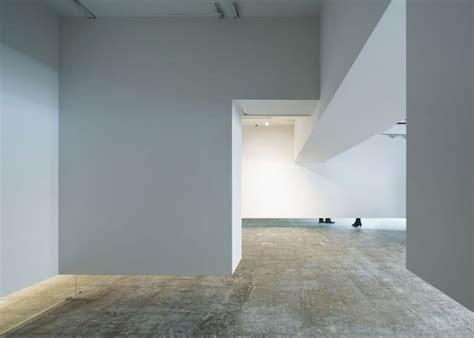 Sasaki Architecture Converts Japanese Disco Into Offices With Floating