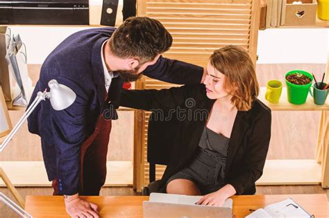 Sous Estimez Les Niveaux Du Harc Lement Sexuel Agression Sexuelle Sur Le Lieu De Travail La Secr