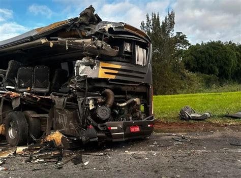 Sobe Para 4 O Número De Mortos Em Acidente Com ônibus Da Gontijo Na Br 381