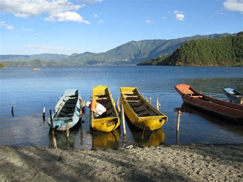 泸沽湖旅游景点泸沽湖旅游景区泸沽湖旅游大山谷图库