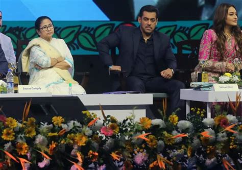 Salman Khan Made A Grand Entry In Kolkata International Film Festival