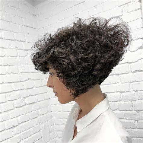 25 Layered Inverted Bob Haircut Ideas That Look Amazing