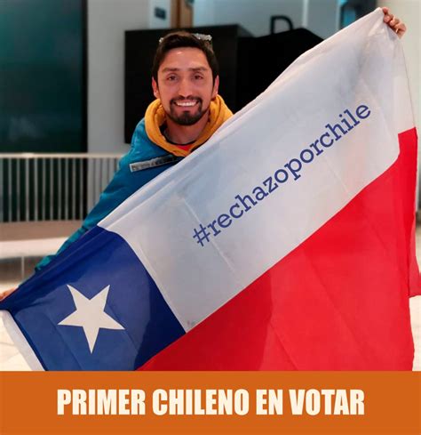 Imagen Primer Chileno Que Votó En El Extranjero Mostró Una Bandera