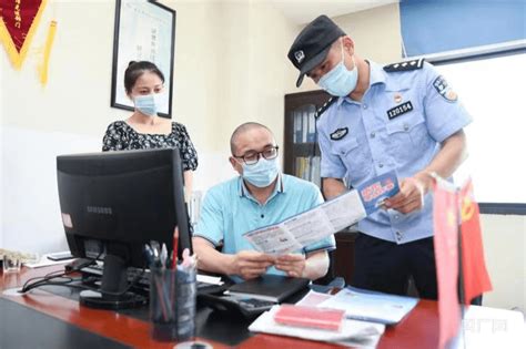 重庆警方推行“一企一警”护航企业发展工作服务管道