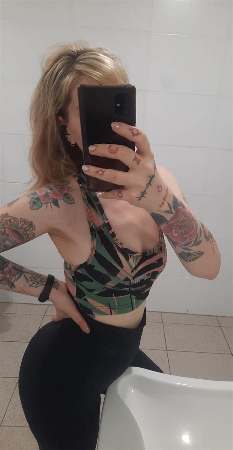 Hi There I Finished My Day At The Gym Do You Like My Shape Rgymgirls