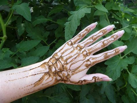 Skeletal Henna Henna Tattoo Designs Skeleton Hand Henna Art Henna Ideas