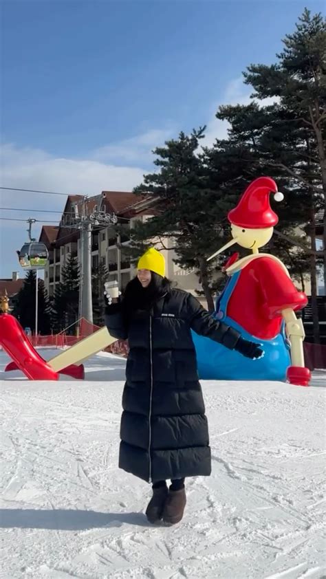 Han Yeonah🇰🇷 밤 깊은 줄 모르고 수다 떨다보니 새벽 3시인거예요 월요일을 숙취와 함께 시작했지만 애들 아침