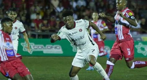 Alajuelense vs Santos resultado resumen goles y cómo quedó el