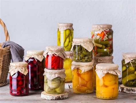How To Make Quick And Easy Pickled Peppers