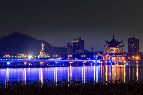 2023高雄燈會移師左營蓮池潭 組團蓮潭賞燈觀光局加碼補助│高雄
