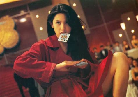 美女醫師撞臉邱淑貞！上萬網友瘋傳認證：比親生女兒還像 娛樂星聞