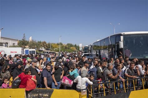 لبنان صراع مدمر للرعاية الصحية، والأزمة الإنسانية والنزوح مستمران في