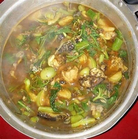 แก๋งแค กบนา อาหารเหนือพร้อมสูตรวิธีทำ