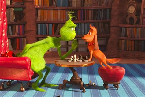 The Grinch Adorable Dog Max Gives The Christmas Hating Creep Heart