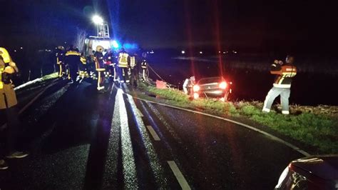 Reeuwijker Haalt Nat Pak Na Auto Te Water Rebonieuws Nl