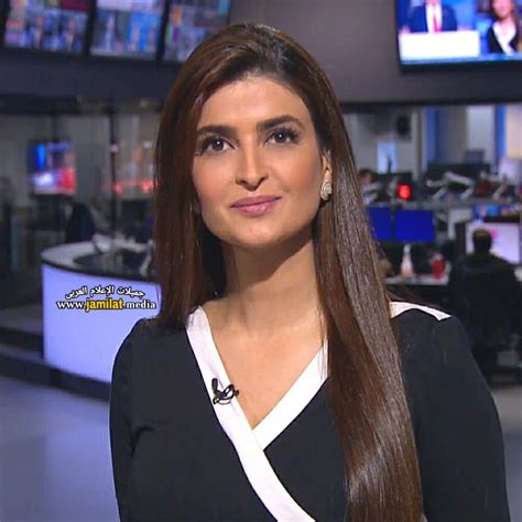 الاعلامية علا الفارس اطلالة يوم 1942020