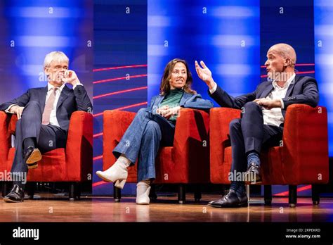 Eindhoeven Ceo Peter Wennink Of Asml Chief Economist Marieke Blom Of