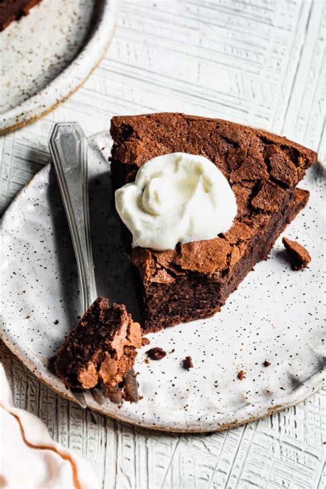 Flourless Chocolate Cake Snixy Kitchen