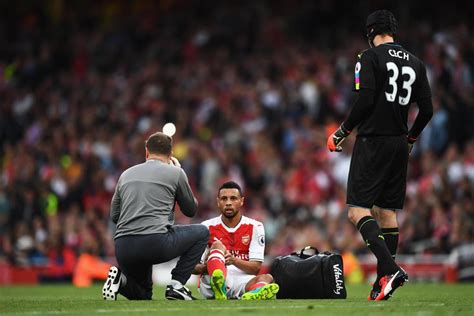 Francis Coquelin Injury Midfielder Forced Off During Arsenal Vs