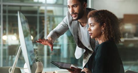 Computer Coaching Team And Help Business People Planning Or Mentor