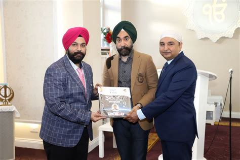 Dr Mandeep Singh Chhatwal Ceo Ipcc Presented Coffee Table Book 2023 To British Sikh