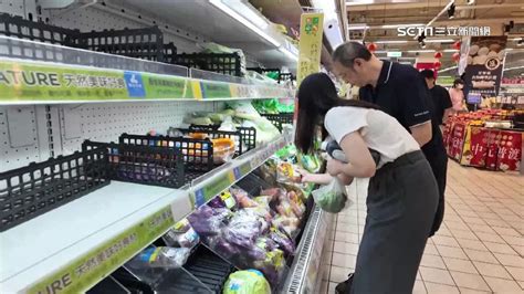 凱米海陸警齊發！賣場湧大批民眾急備貨 葉菜類、蛋類、肉類搶購一空 生活 三立新聞網 Setncom