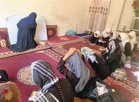 アフガンで女子教育の「秘密の学校」開校：中日新聞web