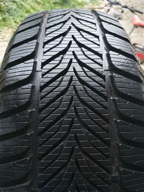 gume 215 55 r17